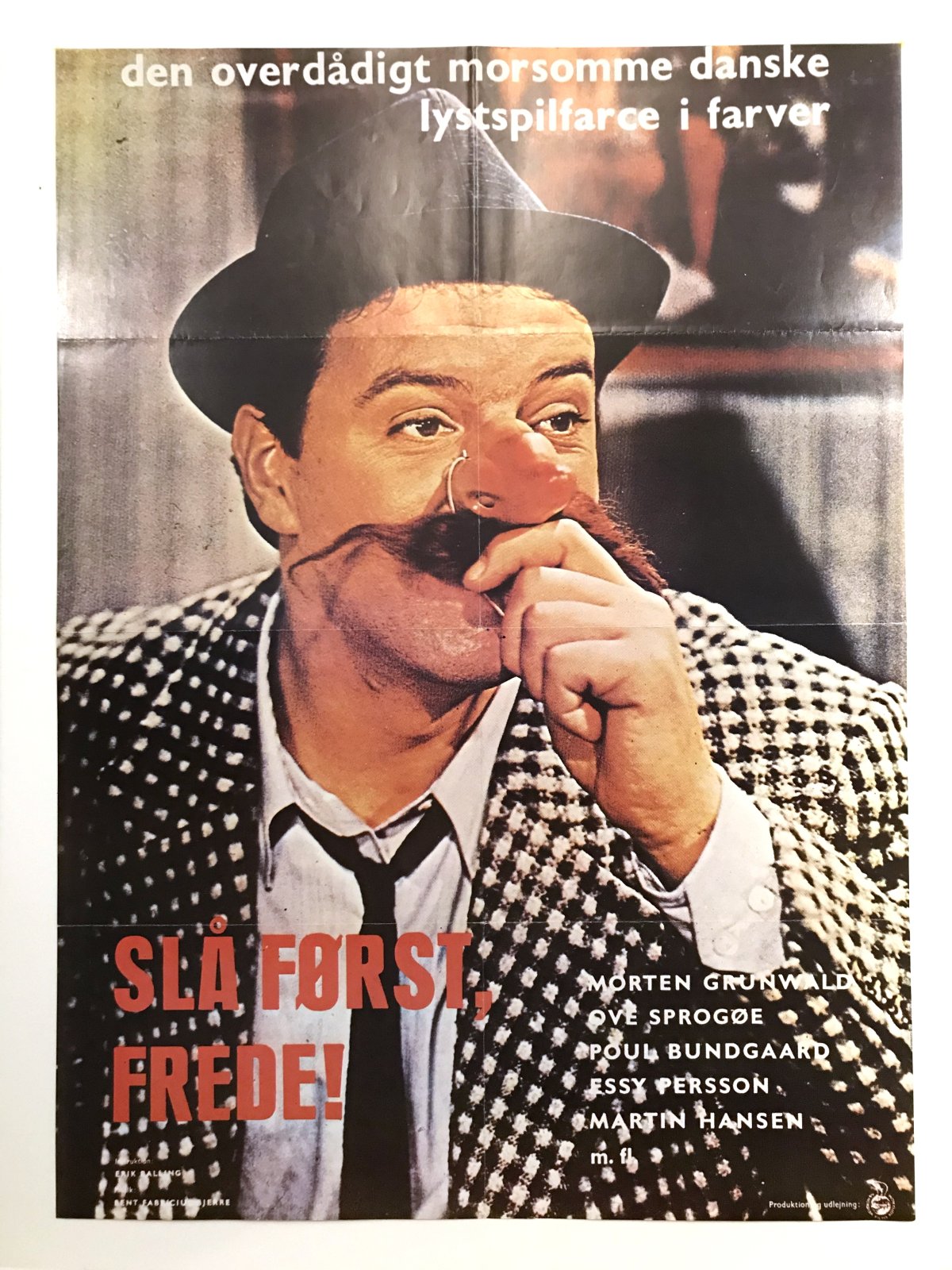 Slå Først Frede - Sidste Nyt - FilmPlakaten.Com